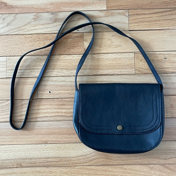 Universal Thread | Bags | Universal Thread Small Black Crossbody | Poshmark